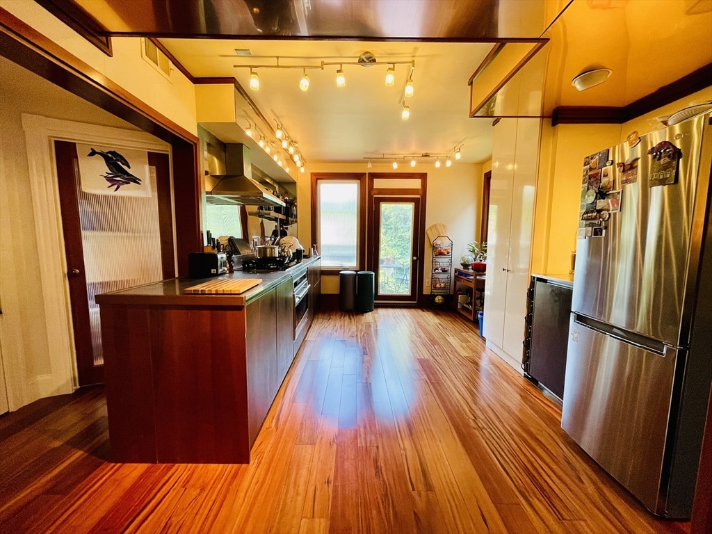 81 Francis Street #4, Brookline MA - For Rent | Bushari Team
